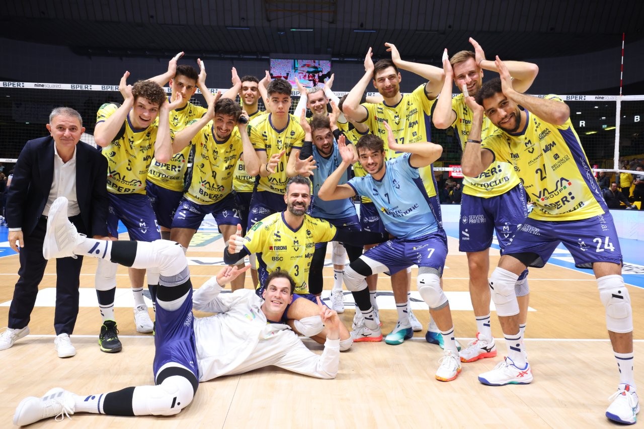 Le difese di Perry e i colpi di Massari: la Valsa Group soffre ma ...